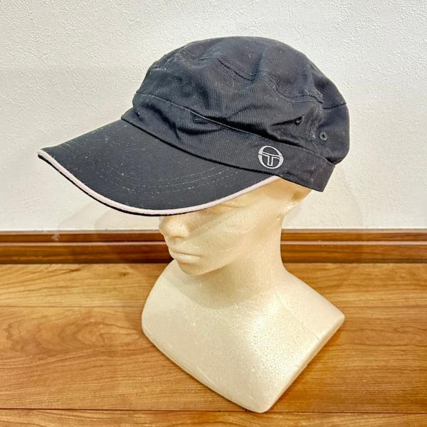 シンプルで合わせやすいワークキャップです。
