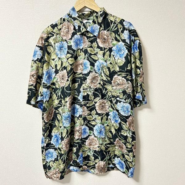 柔らかくさらっとした着心地のシルク100%シャツです。