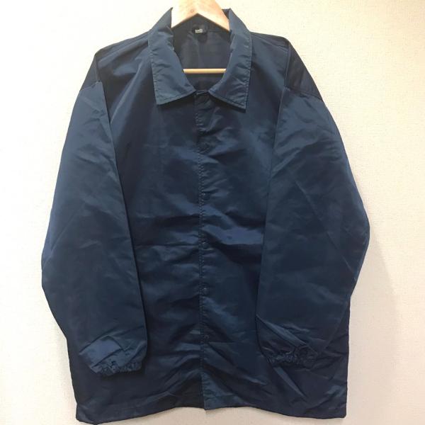 ナイロン素材で防寒抜群です。