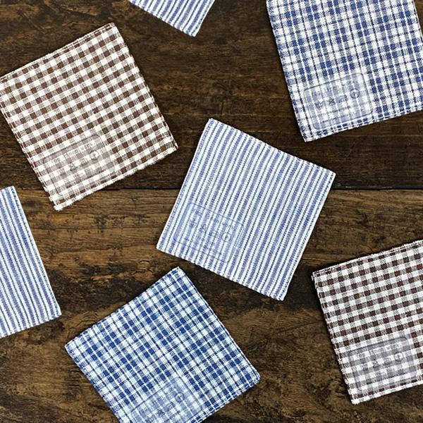 リネンのコースターです。シンプルなグラスでもコースターを敷くだけでいつもと違う雰囲気に。色柄が豊富なのでグラスやカップとコーディネートしたり、その時の気分で使い分けても。人数が多いときはマイグラスの目印にも。リネンは天然素材の中でも特に丈夫...