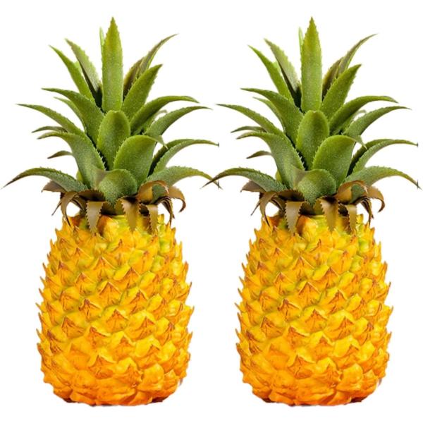 リアルなデザインで南国気分：細部まで再現されたリアルなパイナップル食品サンプル。鮮やかな黄色と美しい葉っぱが、インテリアやディスプレイに南国の雰囲気を加えます。業務用や個人宅の装飾、撮影の小道具、デッサンモデルにも。2個セットのメリット：2...