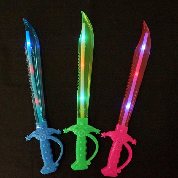 【商品名】光るナイトサーベル【12個セット】【商品サイズ】本体サイズ：H390×W90×D25mm本体サイズ：H450×W110×D25mm【色】3色アソート。色の指定は出来ません。【注意事項】こちらの商品は業務用商材の為、不良品が出たとし...