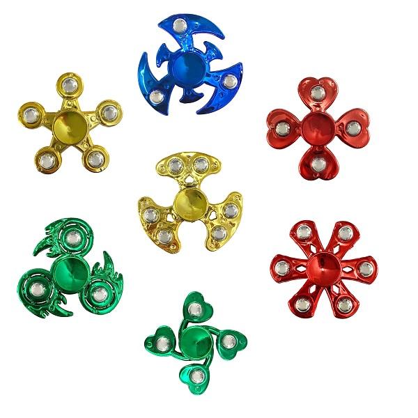 【商品名】スピニングメタリックスピナー【25個セット】【商品サイズ】商品サイズ：H60×W60mm【色】7種4色ランダムアソート。色・柄の指定は出来ません。【注意事項】こちらの商品は業務用商材の為、不良品が出たとしても返品・交換・返金は一切...