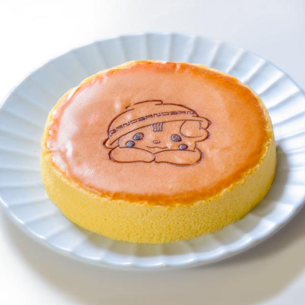 かわいい「さのまる」の焼き印が入った、しっとりふわふわのチーズケーキ。濃厚ながらもすっきりとした味わいで、チーズの風味を楽しめます。ご自宅のおやつにはもちろん、ギフトや手土産にもおすすめです。＼ 4つの食べ方で楽しめます！ ／(1) そのま...