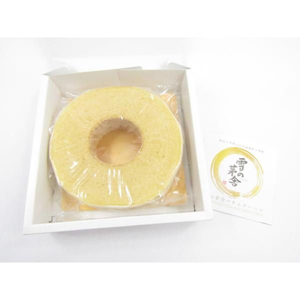 秋田の銘酒「雪の茅舎」の大吟醸酒粕、秋田県産米の米粉、日本三大地鶏の比内地鶏卵を使用し、ほんのり日本酒の香りがするバウムクーヘンです。NHKの「プロフェッショナル仕事の流儀」で取り上げられた齋彌酒造雪の茅舎大吟醸の酒粕を使用していますが、ノ...