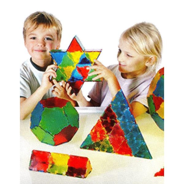 　半透明のクリアカラー・三角形のみのパーツセットです。造形が大きくなってきて、足りなくなってきたときのパーツの補充に最適です。■内容　　　　三角形 x100（内 FW x 5）■カラー　　　赤・青・黄・緑 ■サイズ　　　一辺：7.5cm、厚...