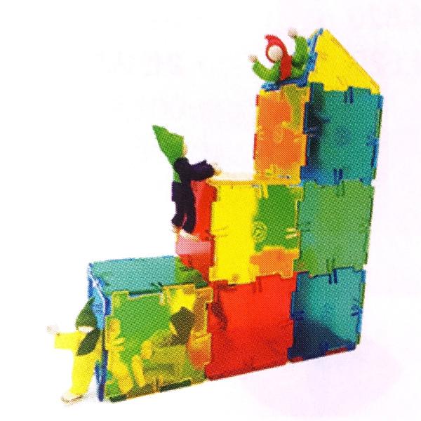 　半透明のクリアカラー・四角形のみのパーツセットです。造形が大きくなってきて、足りなくなってきたときのパーツの補充に最適です。■内容　　　　四角形 x40（内 FW x 2）■カラー　　　赤・青・黄・緑 ■サイズ　　　一辺：7.5cm、厚み...