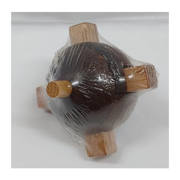 角棒、丸棒を動かして球を二分割するパズル。【球体のサイズ：直径約5cm】※外箱に汚れ、テープの劣化による剥がれ、変色などの傷みがあります。あらかじめご了承ください。