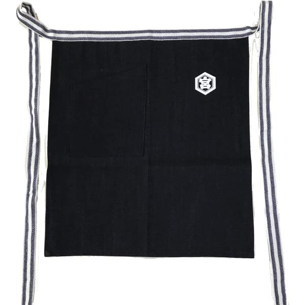 宮崎本店 キンミヤ 前掛け（デニム）”キンミヤ”でおなじみの宮崎本店さんの前掛けです。ポケット付き、デニム地でおしゃれです。パソコン画像などの環境により色の見え方が違う場合があります。沖縄県及び離島への発送は、到着までに5日〜8日かかる地域...