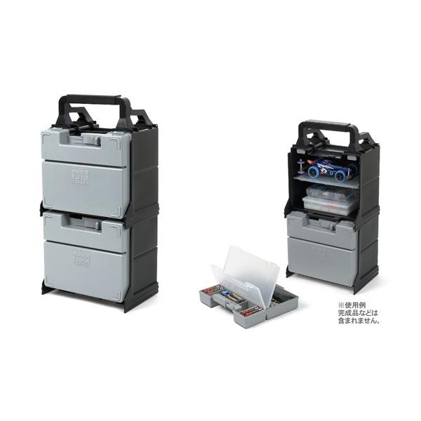 ●ミニ四駆を4台入れて持ち運べる、2段構造の樹脂製キャリングケースです。 ●マシンをはじめパーツケースや電池、工具なども収納でき、レースに参加する時に便利。 ●上段、下段それぞれのドアボックス内部は2つに仕切られ、電池や工具などが収納可能。...