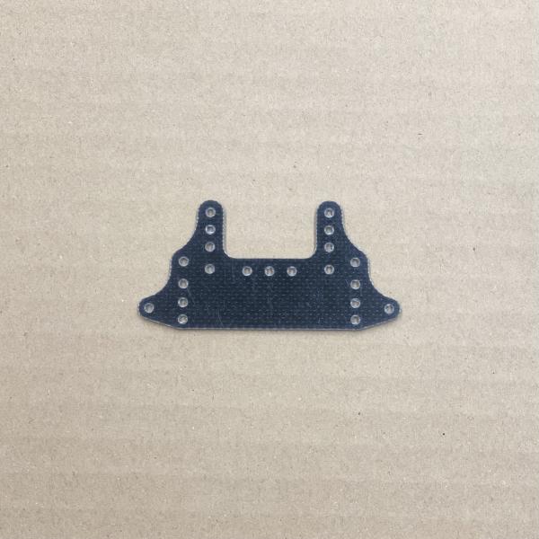 「ＦＲＰリヤブレーキステー」のみの単品販売で、ビス等は付属しません。「アバンテMk.III ネロ アドバンスパック (MSシャーシ)」に付属しているアイテムをばら売りしています。