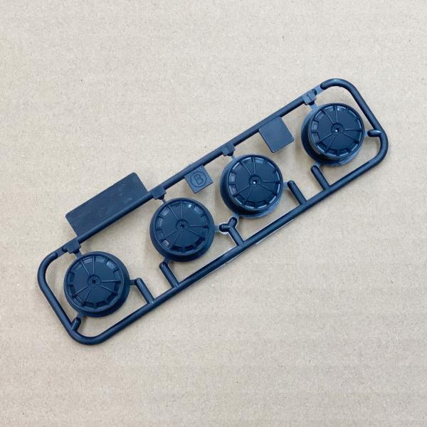 ミニ四駆中径ローハイトホイール（ディッシュ穴なしタイプ）カーボン強化ブラックホイールばら売り単品販売です。「１５５４５　スーパーX・XX ハード小径ローハイトタイヤ (26mm・グレイ )&amp;カーボン強化ホイール (ディッシュ)」に採...