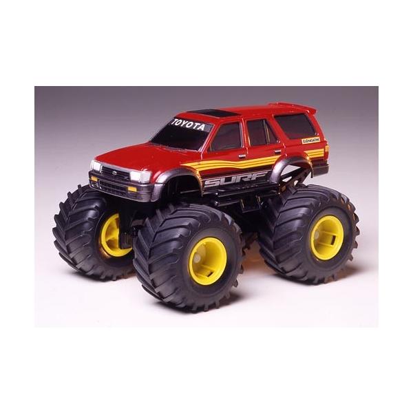 【 でっかいタイヤで四輪駆動、パワフルな走りが楽しい 】 直径52mmのでっかいタイヤで四輪駆動。パワーいっぱいの走りに加えて、ウイリー走行や片輪走行も楽しめるオフロードマシンのプラスチックモデル組み立てキットです。四駆メカは、モーターをシ...