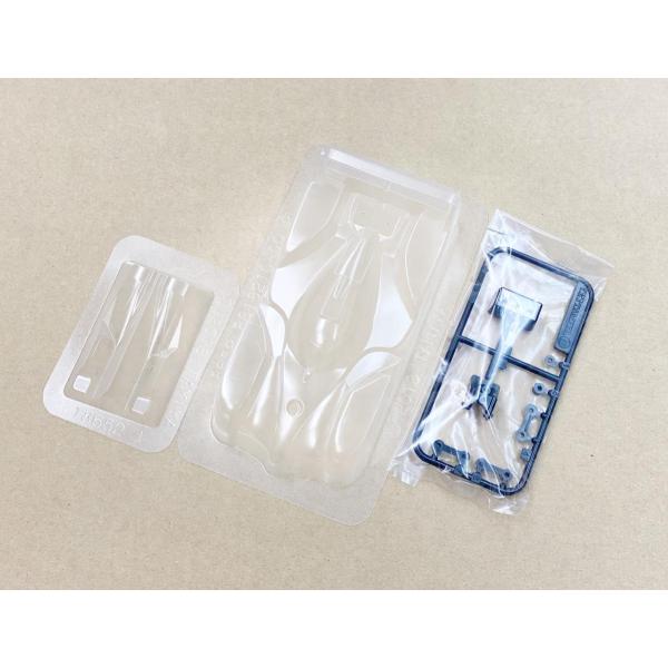 「トヨタ ガズーレーシング TS050 HYBRID」に採用されているポリカボディとFパーツの販売です。