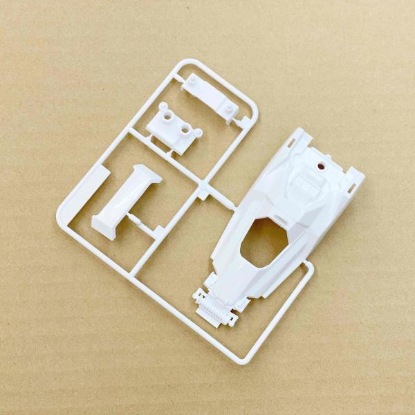 「ミニ四駆ホーク」に採用されているボディの単品販売です。