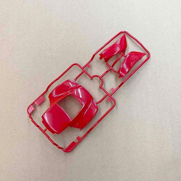 「ライザン」に採用されているボディ着脱パーツ（Yパーツ）の単品販売です。