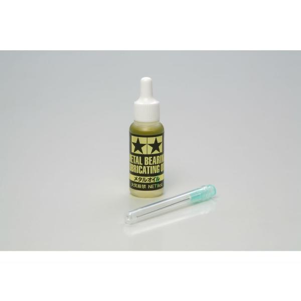 【モーターの軸受けなどメタル部分の潤滑用オイルです】ベアリングやメタルなど、軸受け部分の潤滑用に開発されたオイルです。回転抵抗にならない粘度に調合されているのがポイント。ストックモーターなどのローターシャフトの支持に使われるメタルに使用する...