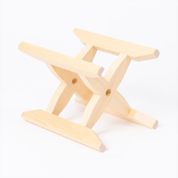 高さ14.5cm　周囲41cm　穴の直径9cm4枚目の写真は見本です。ワインラックとしてもお使いいただけます。木製　（国産）