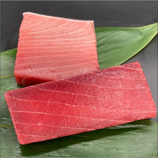 送料無料（ラッピング・送料込みで企画されたギフト商品）でお届けします。横須賀のまぐろ専門店の本まぐろ直売所が新鮮さにこだわってお届けする天然本まぐろの中トロ・赤身のセットです。鮮度、脂のりが良い、ギフトグレードの天然本まぐろです。マグロが大...