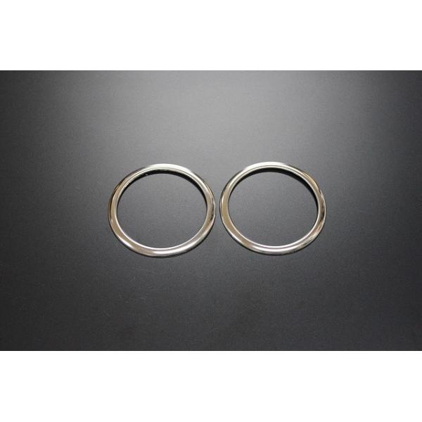 ■JB23用 エアコンリングです■５型〜９型に対応（１型〜４型は取り付け不可）■裏面に両面テープが付いているので貼り付けるだけの簡単取り付け■JB43にも年式によりますが取り付け可能の場合もあります。■商品サイズ：外径：75mm  内径：6...