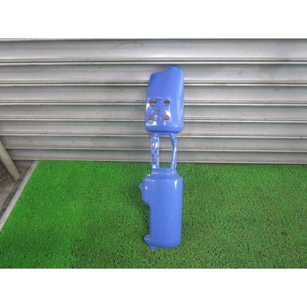 **** 商品説明を必ずご確認ください ****部品管理番号：230629000511300メーカー純正品番：W201-56-980F部品名：右Fコーナーパネルメーカー代替品番：2035068部品区分：リサイクル品管理品番：39878部品カ...