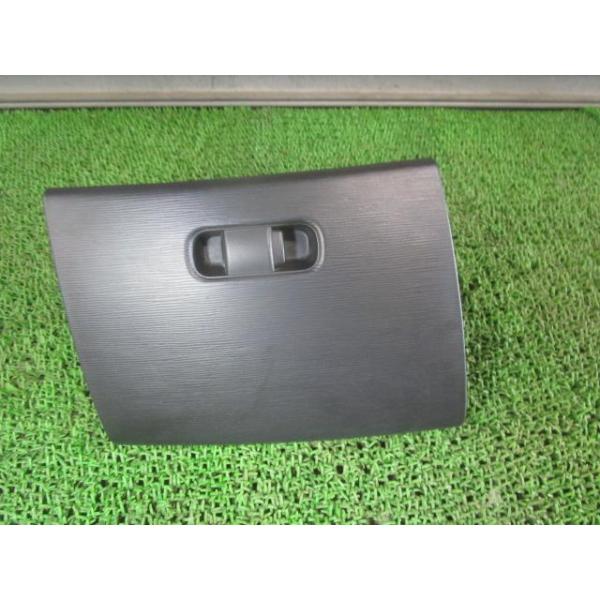 **** 商品説明を必ずご確認ください ****部品管理番号：250710000670210メーカー純正品番：73410-66K01-P4Z部品名：グローブBOX部品メーカー品番：73840-66K0部品区分：リサイクル品管理品番：5046...