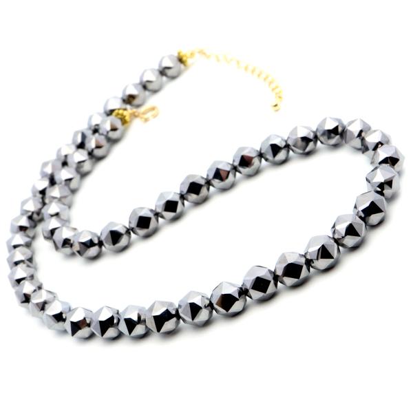 高純度のテラヘルツ鉱石ビーズを使用したネックレスです。サイズは長さは40、45、50、55、60cmの5展開。留め具はアジャスタータイプとマグネットタイプから選択可能です。■サイズ粒直径8mm◆テラヘルツテラヘルツ鉱石とは、1秒間に1兆回も...