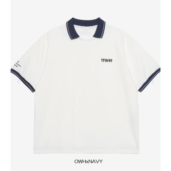 ■素材　表地　ナイロン90%　ポリウレタン10%　リブ部分　ポリエステル100%　■特長スイングも日常使いもスマートにきこなせる、スポーティーポロ。スキューバニット素材を採用。厚みとハリのあるダンボールニット構造で、立体的なシルエットを作り...