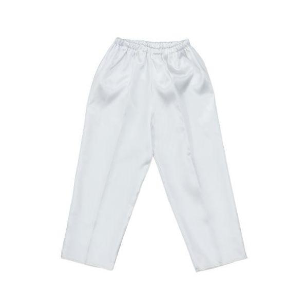 ■足元に向けて細見になるおしゃれな衣装です