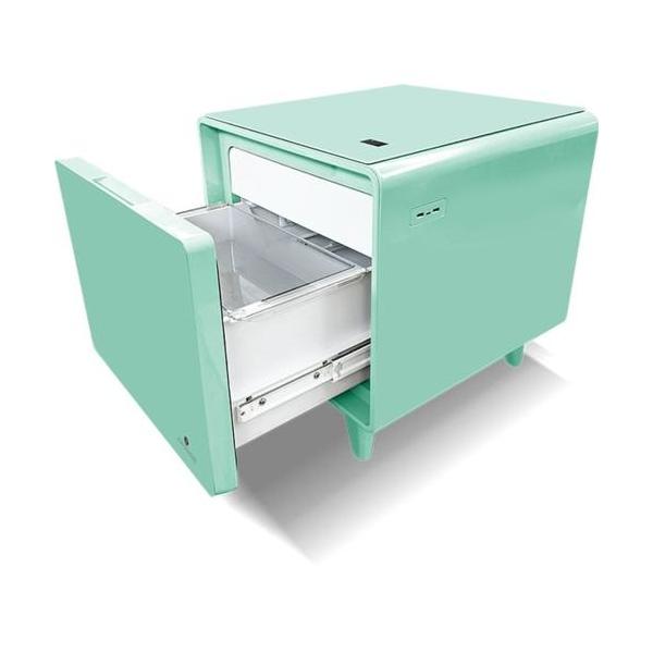 【発売日：2023年09月22日】■ワイヤレス充電機能やタッチパネルディスプレイ、USBポートを兼ね備えた冷蔵庫付きテーブル 快適なライフスタイルを実現■冷蔵庫付き 容量約30L、冷蔵温度3℃〜14℃。フードやドリンク、化粧品などの保存が可...