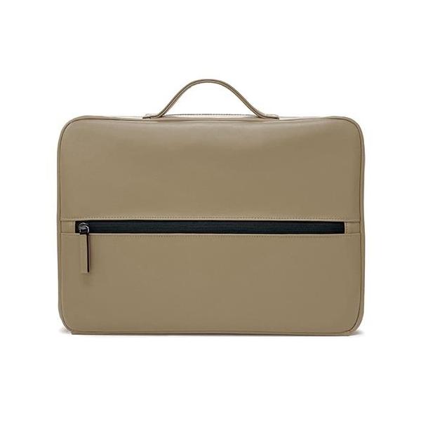 ■大きく開く開口部で出し入れも簡単■上質素材を使用した型崩れしにくい作り■A4書類対応のインナーポケット付き