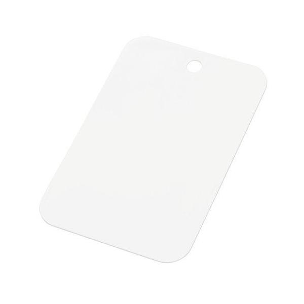 材質:ポリプロピレン耐熱温度:100℃・食材ごとにまな板を使い分けていただくことで、他へのにおい移りも防げます。・切った食材をそのまま鍋に移すのにも手軽で大変便利です。■抗菌加工■洗浄機対応