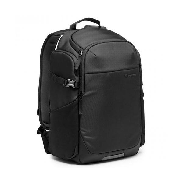 【発売日：2021年11月24日】■15インチまでのラップトップと9.7インチまでのタブレット端末用のコンパートメントを装備■70-200mm f/2.8相当のレンズを装着したまま一眼カメラを収納可能■トラベル三脚を収納できる、側面の拡張式...