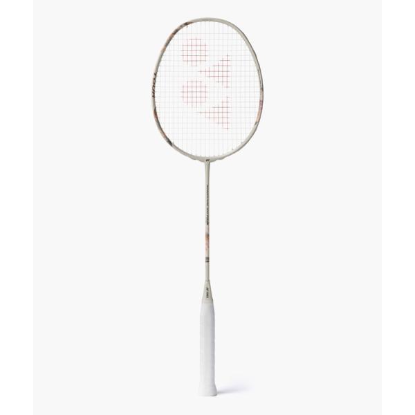 品番：2NF-700Tカラー：ライトベージュ(343)グリップサイズ：4U5推奨テンション：20〜28ポンド 生産国：日本付属品：専用ソフトケース 、保証書補償対応に関する送料(往復分)はお客様負担となります。補償対応の可否はメーカー判断に...