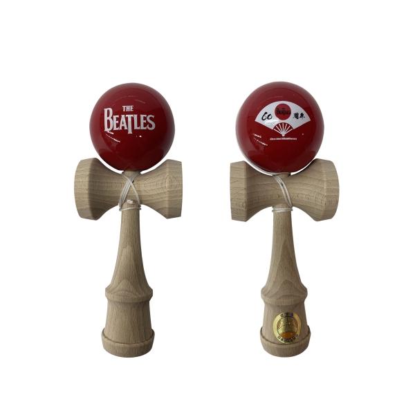 日本の伝統的な遊びである「けん玉」は、日本人ならではの創意工夫により、現在のかたちとなり、子どもからお年寄りまで楽しめる文化へと発展してきました。山形工房では50年以上の長きにわたり、競技用けん玉の製造を手掛けてきました。けん玉作りに対する...