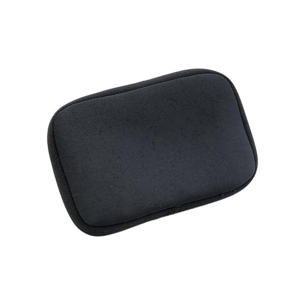 ・品番：SRS-011・本体サイズ：80(H)×130(W)×16(D)mm・本体重量：42ｇ・材質：SBR・内容：本体×1、取り扱い説明書