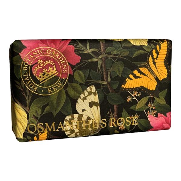 English Soap Company イングリッシュ ソープ カンパニー イングリッシュソープカンパニーの商品はすべてイギリスの南に位置するイーストサセックスの素晴らしい自然を誇るカントリーサイドで作られ、特にソープについてはピュアベジ...