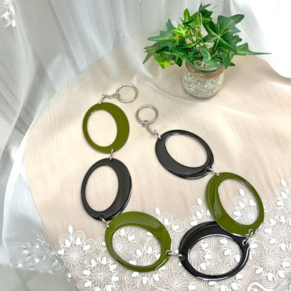 プレートタッセル インテリア アクセント  1本　送料込み※カーテン両開きの場合は２本必要となります。おしゃれなグリーンとブラックのスチール製のタッセル材質：スチール、ポリウレタン全長66cm