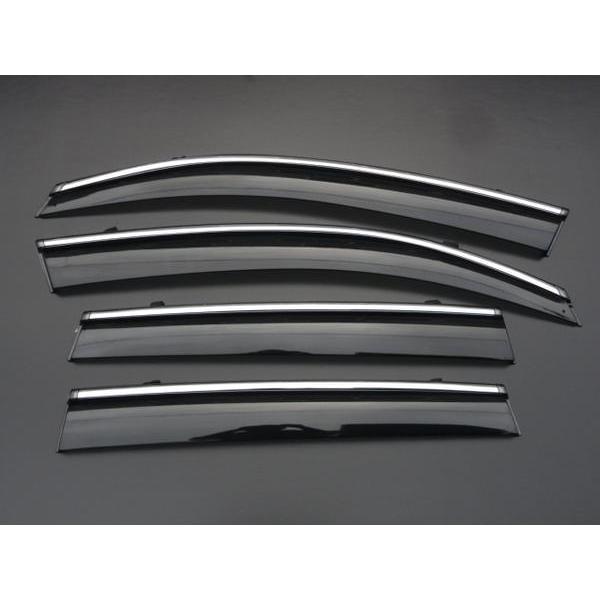 商品説明＞　大人気♪大定番♪最高品質♪最も純正に近い品質といっても過言ではありません♪新アイテム♪のスバル　フォレスター（2012年11月から）用（ターボ車専用）メッキモール付きドアバイザー（ブラックスモーク）になります。今回価格設定をかな...