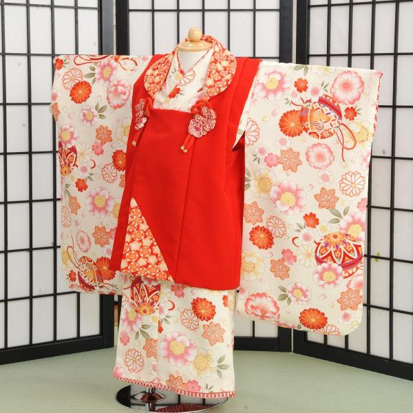 【レンタル予約状況】上記の期間はレンタル不可となりますセット内容被布セット、長襦袢、草履、巾着、足袋、肌着、裾除け、髪飾り（小さいもの）、腰ひも2本　※着付けに必要なタオルはご準備ください。当店ではお子様の七五三用着物フルセットレンタルをし...