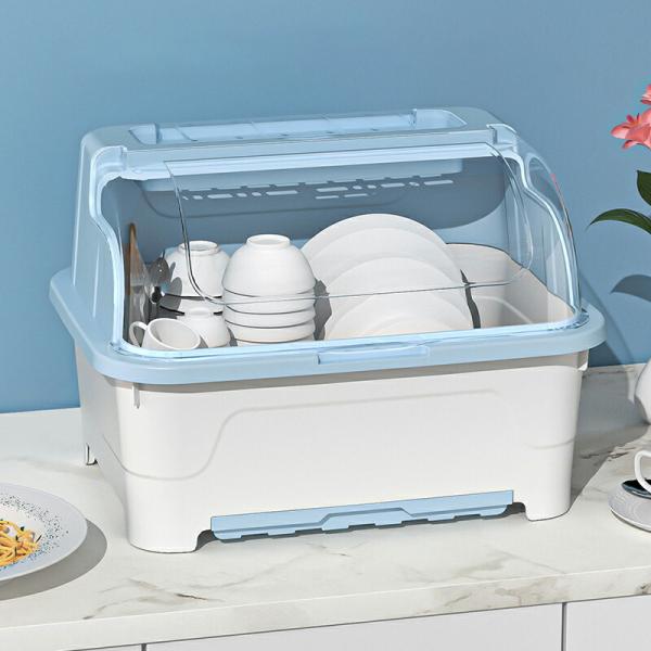 【水切り機能付きで衛生的に収納】キッチン収納としてだけでなく、水切り機能も備えています。上から被せるタイプのフタが、洗った食器をホコリから守ります。付属の水切りトレーでシンクを濡らさず、快適に使用できます。【効率的に水切り＆中身が一目で分か...