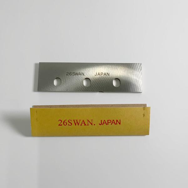 池永鉄工「SWAN」の氷削機用替刃です。適用機種（品番）は以下のとおりです。SI-170A aile(エイル) お使いの品番をよくご確認下さいませ。取り付け方法は、お手持ちの機種の説明書をご覧下さい。・特殊ステンレス鋼刃錆に強く、長持ちしま...