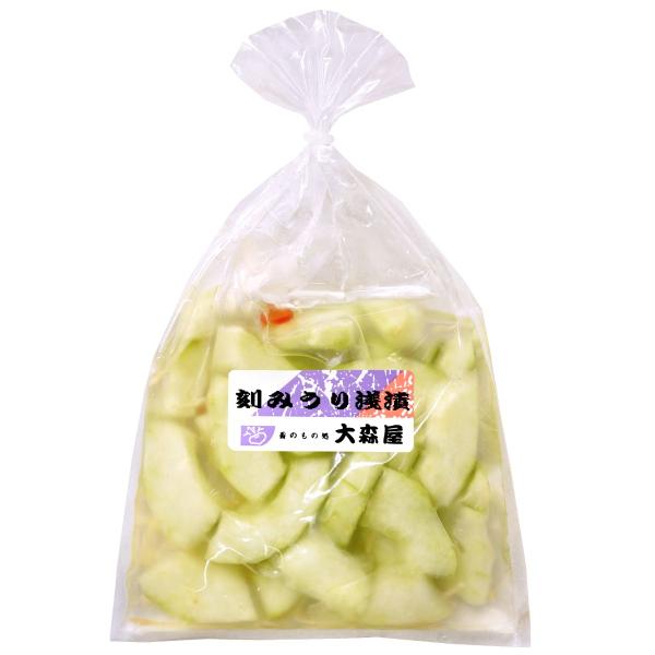 国産うりを、あっさりとした浅漬けに仕上げました。食べやすく一口サイズに刻んでいます。
