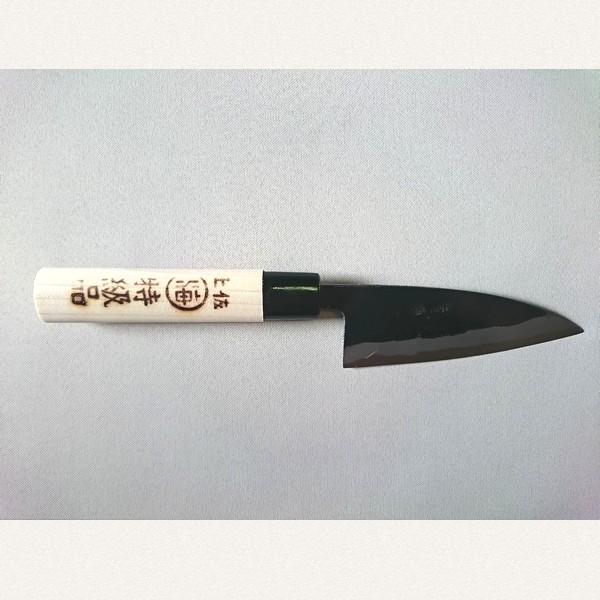 ・刃：40mm×105mm・刃の素材：鋼・全長：235mm黒打(黒打仕上げ)とは、焼き入れ後に刃の部分だけを研ぎ、それ以外の部分をあえて黒いまま残す技法です。無骨で華やかさには欠けますが、全体を磨いた物に比べて錆が出難くなります。土佐打刃物...