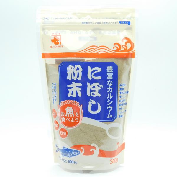 ◆同梱発送をご希望の場合◆こちらの商品は1個口に【　4個まで同梱することが可能　】です。同梱発送をご希望の場合には【　オプション項目　】より数量を追加下さい。商品名「かね七　にぼし粉末　300g」いわし煮干を丸ごと粉末にしました。他社と比べ...