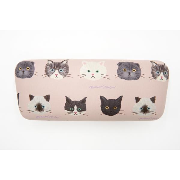 ピンクがとってもフェミニン。フレンチテイストの猫柄のかわいいメガネケース♪　厚みがあり、大切な眼鏡をシッカリ守ってくれます。フォルムもスタイリッシュ。猫好きな女性やお子様への贈り物にもおすすめです。【サイズ】約縦6.5cm×横15.5cm×...