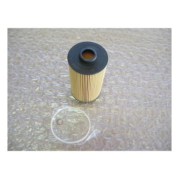 BMW E34 E39 E32 E38 E31 X5 Z8 に適合する オイルフィルター です。品番：11 42 7 510 717 に相当　＊ 入荷の関係で画像とは違うメーカーとなる場合があります。　　 何れもBMW純正品番に該当する商品...