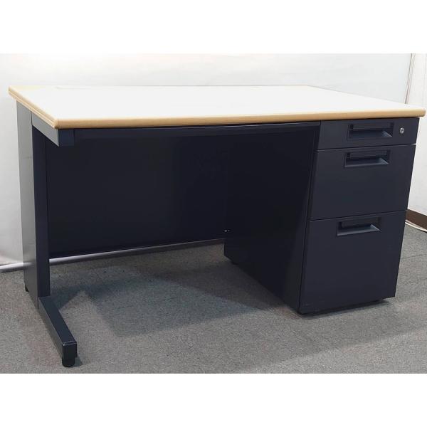 商品コード：DJ-00290サイズ：幅1200mm×奥行き700mm×高さ700mmカラー：天板/木目ナチュラル 本体/ブラックオフィスパートナーでは、埼玉県戸田市店舗にて展示販売をおこなっております。店頭にて商品を実際にご覧いただきながら...