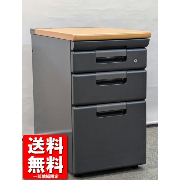 商品コード：WK-00117サイズ：幅400mm×奥行700mm×高さ700mmカラー：天板/木目ナチュラル・本体/ブラックオフィスパートナーでは、埼玉県戸田市店舗にて展示販売をおこなっております。店頭にて商品を実際にご覧いただきながら、ネ...