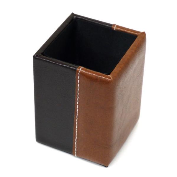 ツートンカラーのシンプルで高級感のある素材のメガネ以外にも使える多目的スタンド。■カラー：ブラウン/ライトブラウン■素材：合板・合皮■サイズ：W50×D50×H85MM（内寸）※こちらの商品は複数店舗で販売しているため、万が一在庫切れの場合...